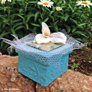 25 Easy DIY Paper Mache Gift Boxes - The Beauty Dojo